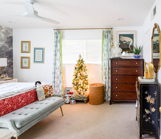 A Holiday Home Tour Featuring Beautiful Christmas Color Palette Ideas