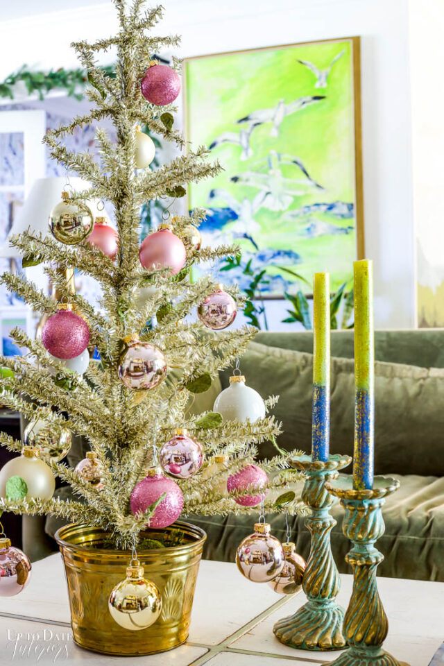 A Holiday Home Tour Featuring Beautiful Christmas Color Palette Ideas